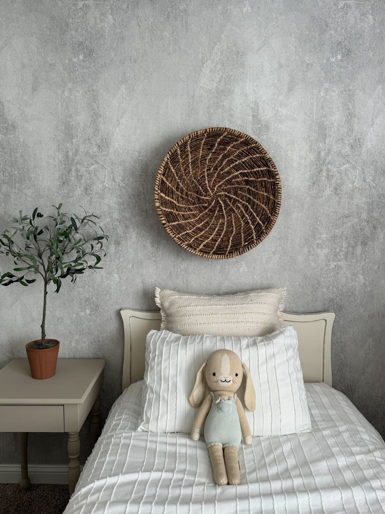 Venetian Plaster Peel and Stick Wallpaper (Concrete/Cement Style)